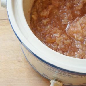 Super Simple Slow Cooker Applesauce Recipe