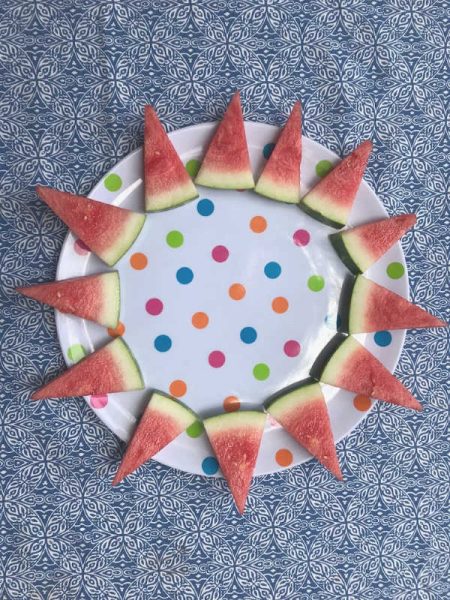 Simple Sun Shaped Summer Fruit Tray Design