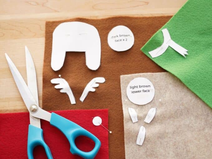 Cute DIY Felt Reindeer Ornament