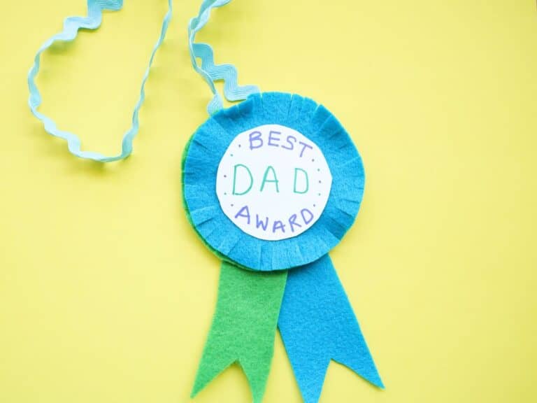 How to Make a Father's Day Medal Craft