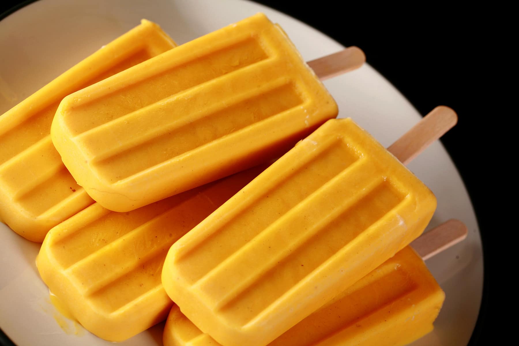 Refreshingly Delicious Summer Popsicle Recipes