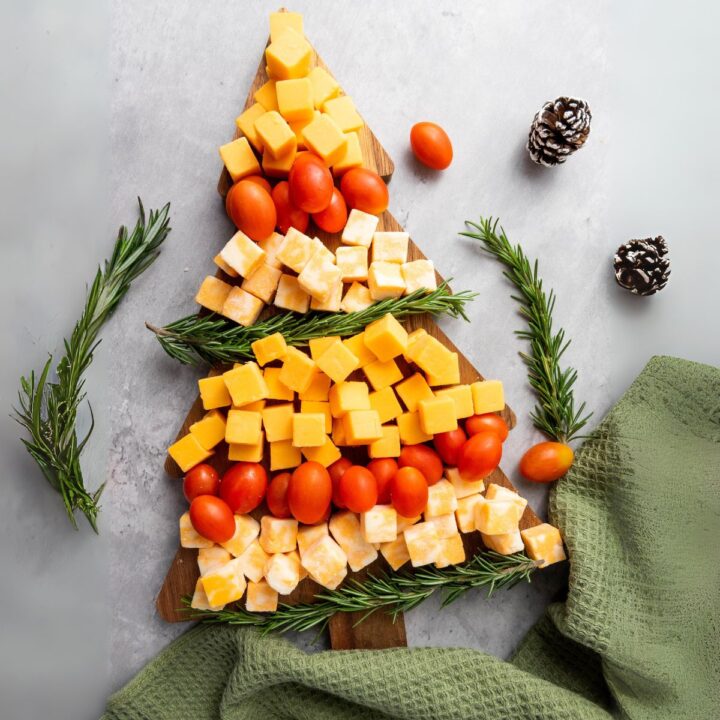 Easy Christmas Tree Cheese Platter