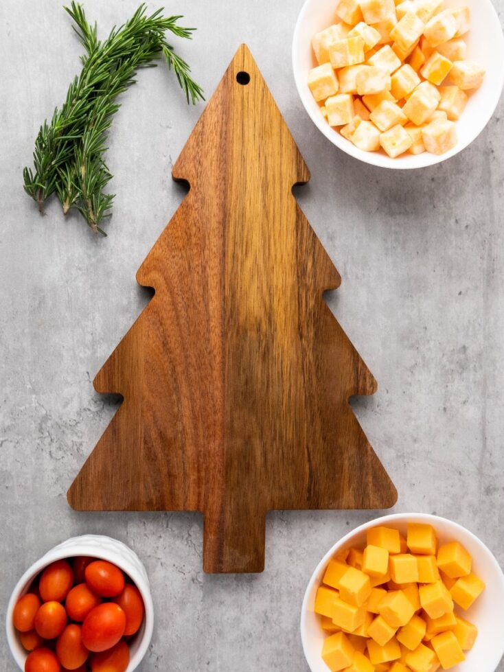 Easy Christmas Tree Cheese Platter