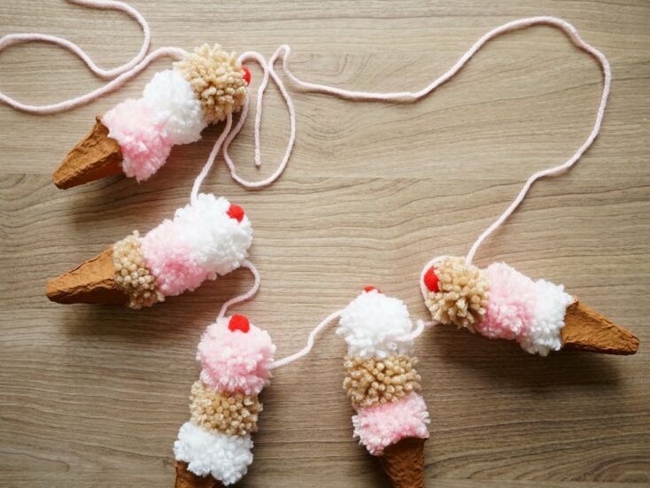 DIY Pom Pom Ice Cream Cone Garland