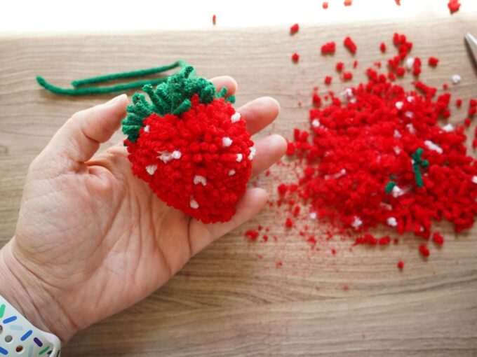 DIY Pom Pom Strawberry Tutorial