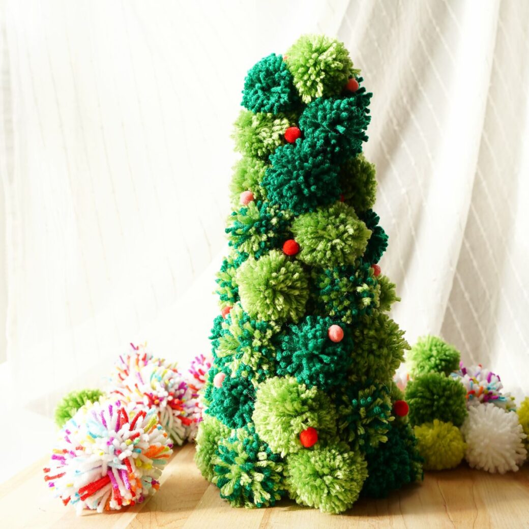 DIY Pom Pom Christmas Tree Craft